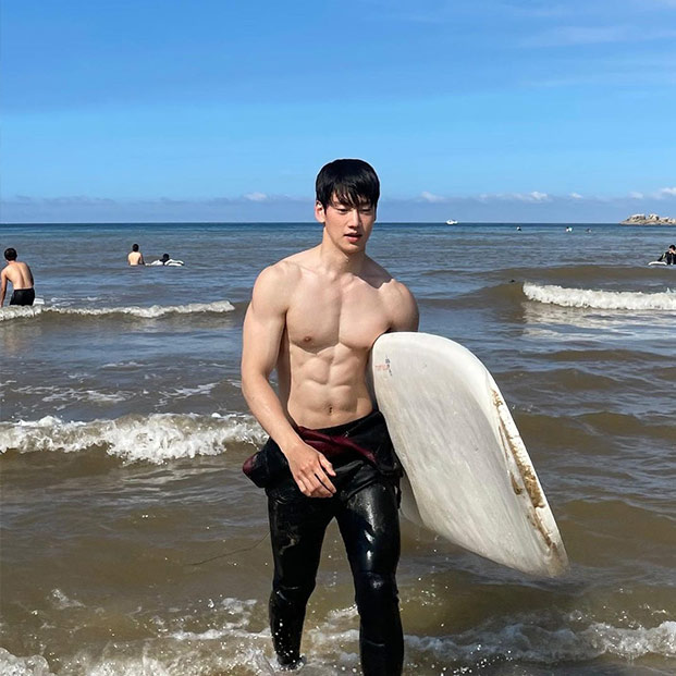 ร้อนระอุ!! Daolum นักกีฬาว่ายน้ำทีมชาติเกาหลี ห่อหมกใหญ่มาก - แมงเมาท์ม ...