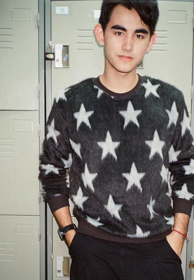 ประวัติ !! นักแสดงหนุ่มหล่อ น้องเดรก สัตบุตร ลูกครึ่งไทย-อเมริกัน