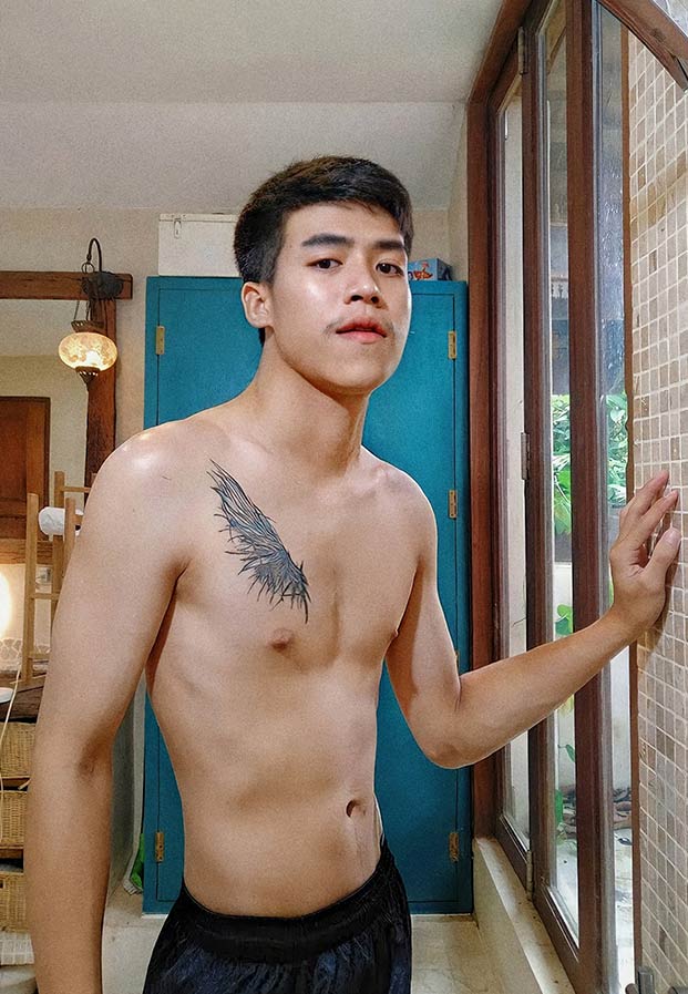 ซ่อนรูปมาก!! Aps Thongkul หนุ่มหล่อละมุน ที่ซ่อนความแซ่บสุดสยิวไว้ไม่มิด