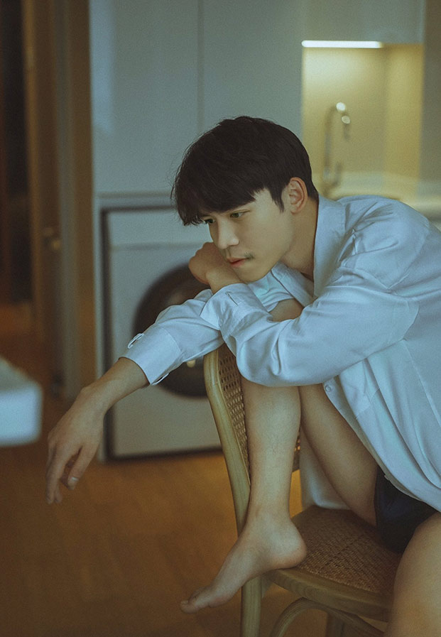 ซ่อนรูปมาก!! Aps Thongkul หนุ่มหล่อละมุน ที่ซ่อนความแซ่บสุดสยิวไว้ไม่มิด