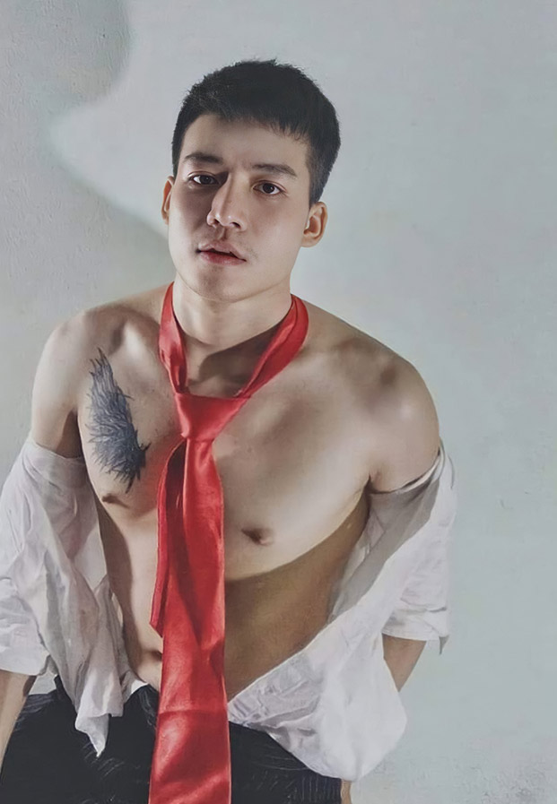 ซ่อนรูปมาก!! Aps Thongkul หนุ่มหล่อละมุน ที่ซ่อนความแซ่บสุดสยิวไว้ไม่มิด