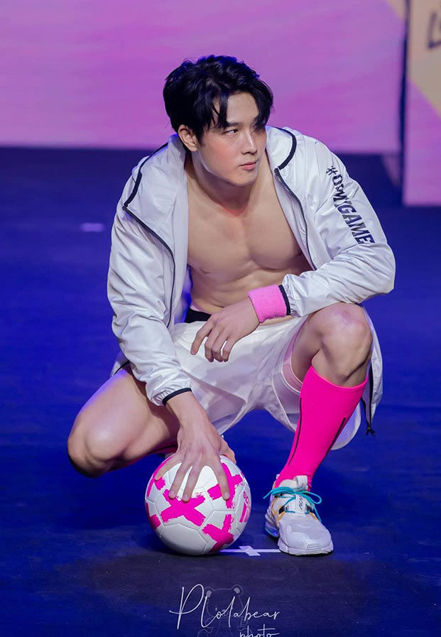 ประวัติ!! เจ ชลัช ดาราวัยรุ่นสุดหล่อ งานดีโดนใจสาววาย