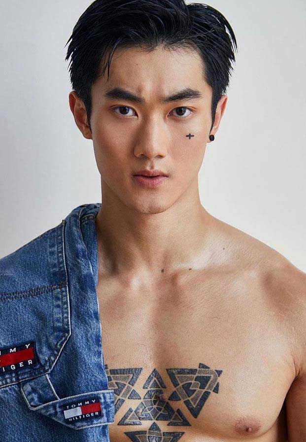 เสวกีมาก!! WingHong Tang นายแบบหนุ่มสุดแซ่บ พกของใหญ่ของดีชวนใจบาง