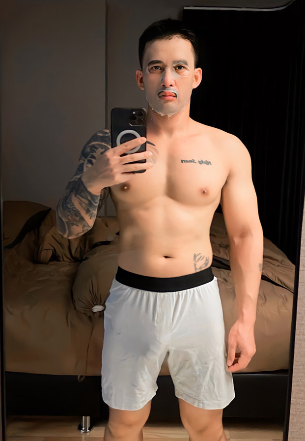 ซ่อนรูปมาก!! Narubert Chaudon หนุ่มหล่อรอยสักเท่ พกอนาคอนด้าเต็มเป้า