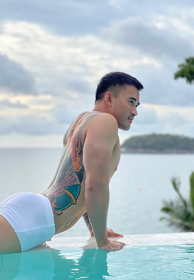 ซ่อนรูปมาก!! Narubert Chaudon หนุ่มหล่อรอยสักเท่ พกอนาคอนด้าเต็มเป้า