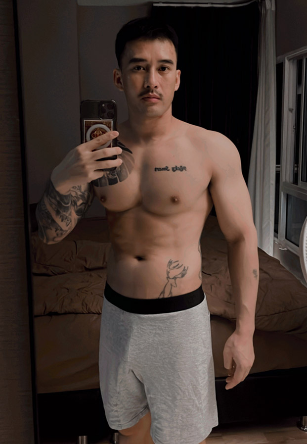 ซ่อนรูปมาก!! Narubert Chaudon หนุ่มหล่อรอยสักเท่ พกอนาคอนด้าเต็มเป้า