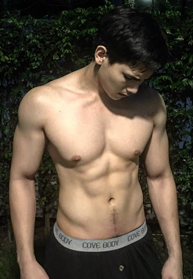 เปิดวาร์ป Kitipoom Butjinda เน็ตไอดอลหนุ่มหล่อสุดฮอต หุ่นแซ่บ