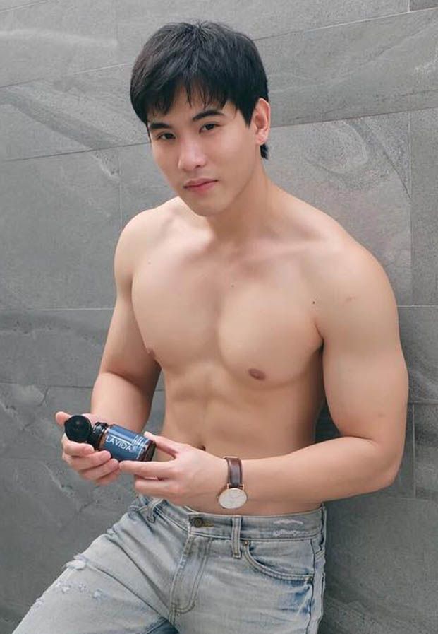 เปิดวาร์ป Kitipoom Butjinda เน็ตไอดอลหนุ่มหล่อสุดฮอต หุ่นแซ่บ