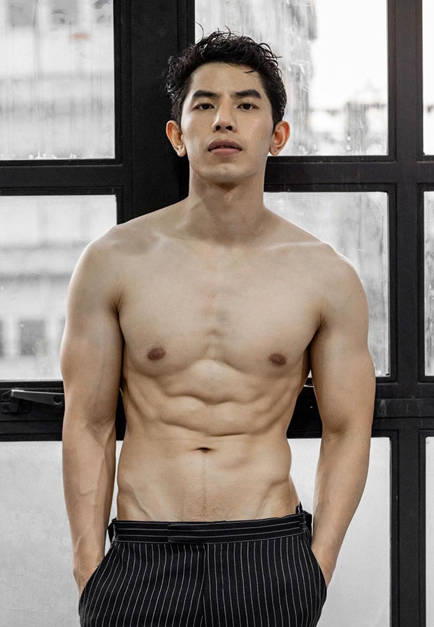 แน่นทั้งตัว!! ขวัญ ภูวเมศ นายแบบกล้ามโต พกความใหญ่ตุงเต็มตา