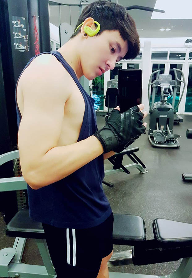 เปิดวาร์ป ฟ้า นันท์มนัส หนุ่มหล่อสุดเฟิร์ม งานดี ขวัญใจสาวๆ