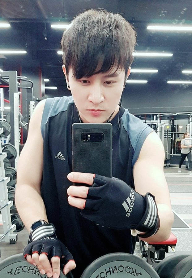 เปิดวาร์ป ฟ้า นันท์มนัส หนุ่มหล่อสุดเฟิร์ม งานดี ขวัญใจสาวๆ