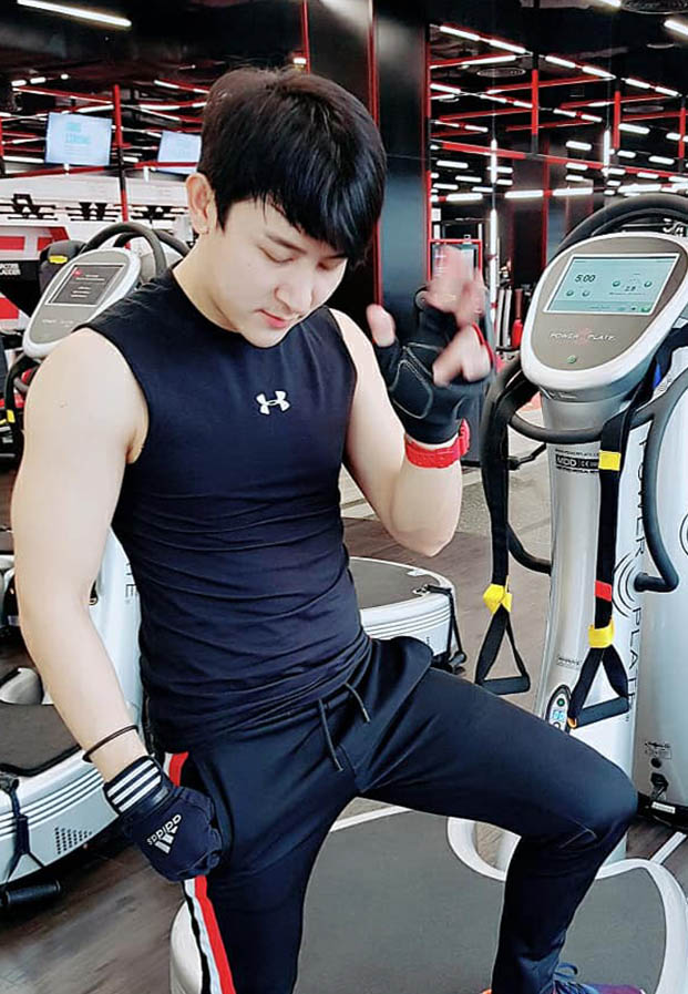 เปิดวาร์ป ฟ้า นันท์มนัส หนุ่มหล่อสุดเฟิร์ม งานดี ขวัญใจสาวๆ