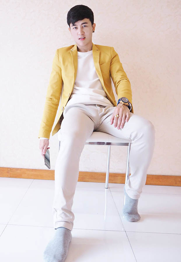 เปิดวาร์ป ฟ้า นันท์มนัส หนุ่มหล่อสุดเฟิร์ม งานดี ขวัญใจสาวๆ