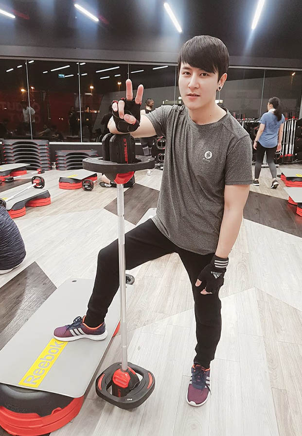 เปิดวาร์ป ฟ้า นันท์มนัส หนุ่มหล่อสุดเฟิร์ม งานดี ขวัญใจสาวๆ