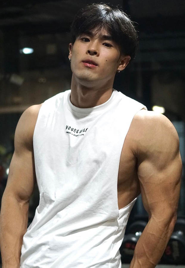 ส่องวาร์ป Supakorn Dittaruk หนุ่มหล่อกล้ามแน่น หุ่นล่ำ งานดีสุดๆ