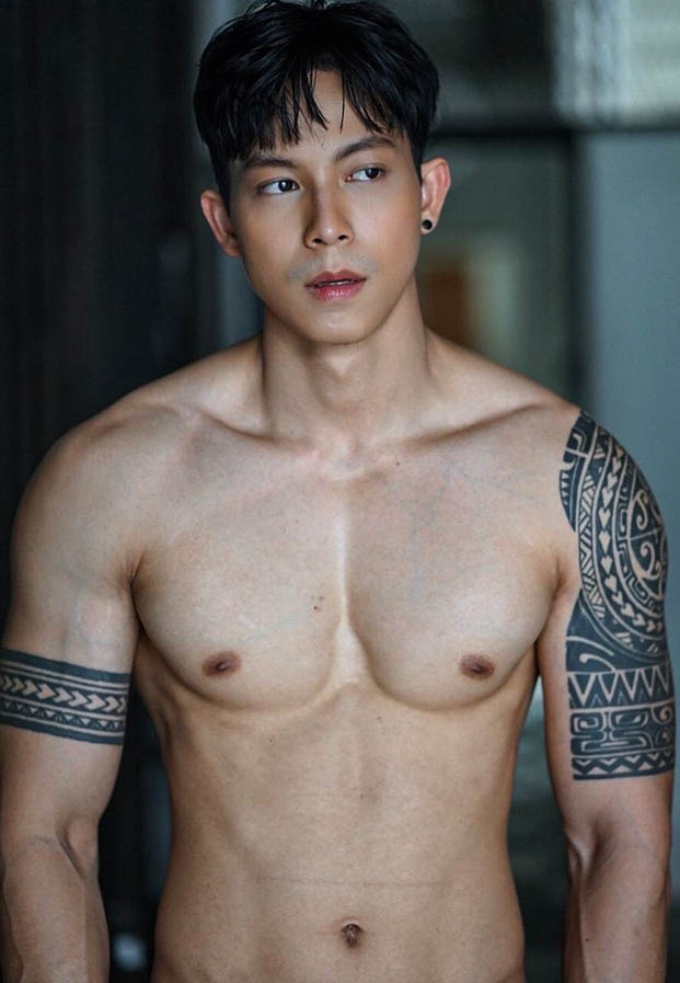 เปิดวาร์ป Waranyu Thaprasop นายแบบงานดี กล้ามโตเห็นแล้วใจละลาย