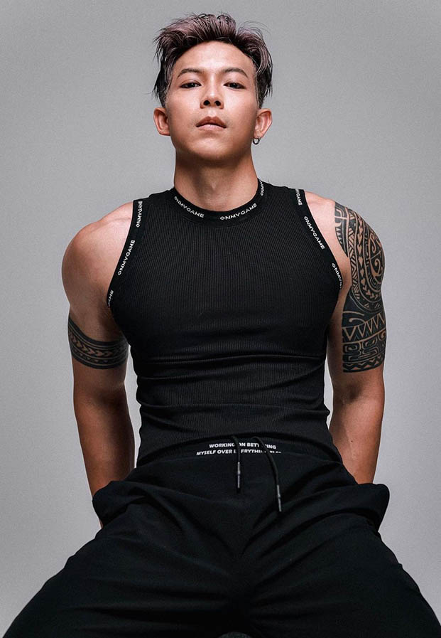 เปิดวาร์ป Waranyu Thaprasop นายแบบงานดี กล้ามโตเห็นแล้วใจละลาย