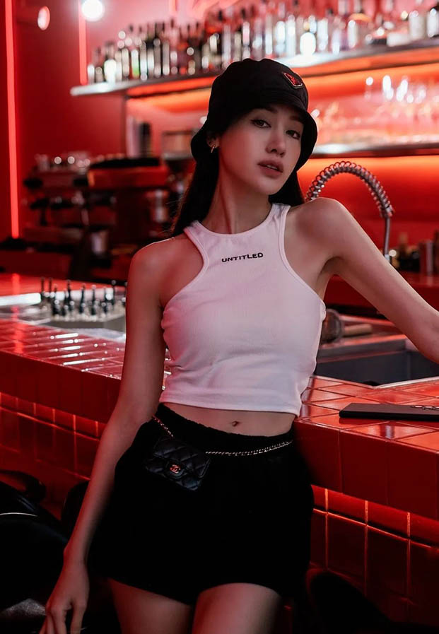 เปิดประวัติ พิม พิมประภา นักแสดงสาวสวยหุ่นแซ่บ มากความสามารถ