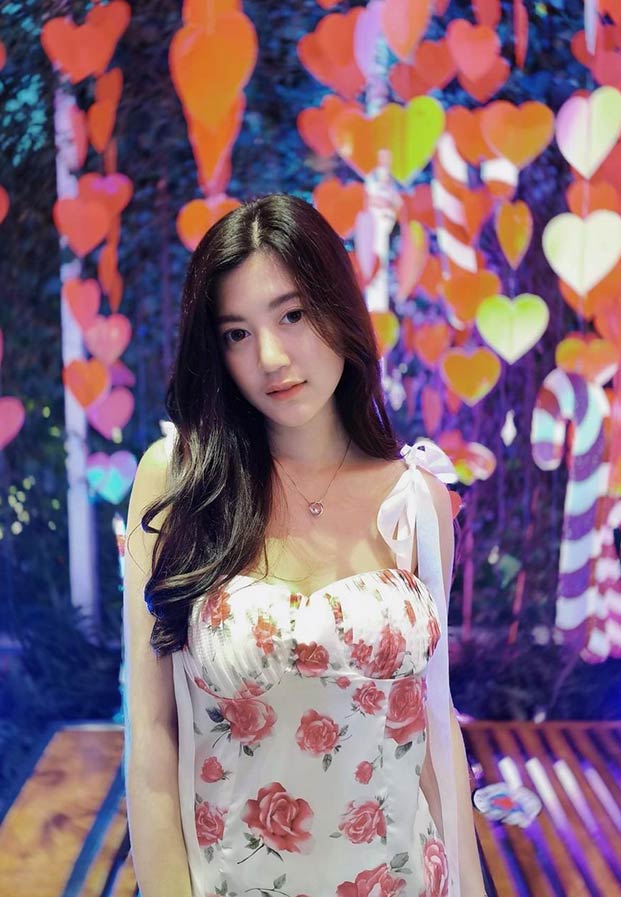 เปิดวาร์ป น้องแพรว Nichapha Sanganan พริตตี้สาวแสนสวย