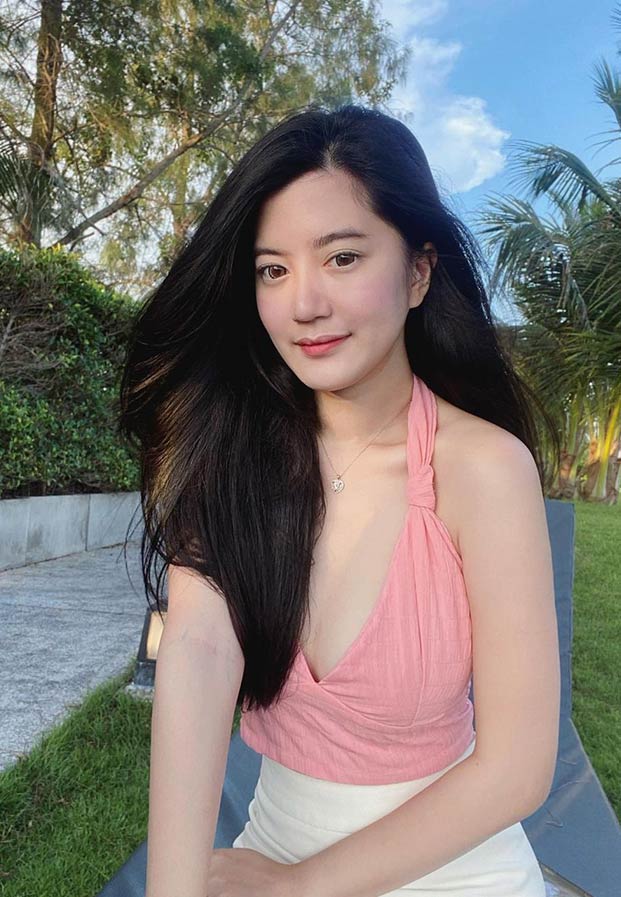 เปิดวาร์ป น้องแพรว Nichapha Sanganan พริตตี้สาวแสนสวย