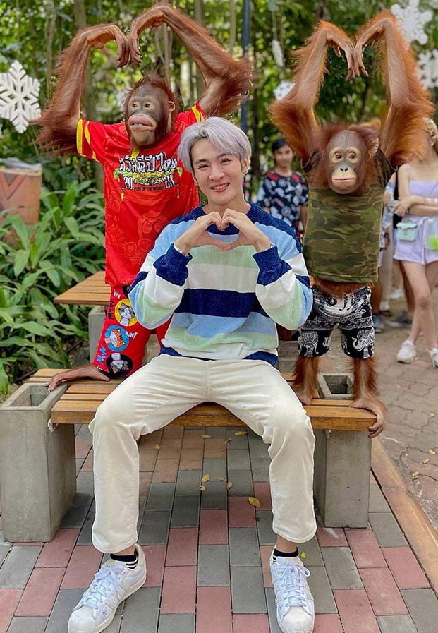 Champ Chatthong เน็ตไอดอลหนุ่มหน้าหวาน ผิวออร่าพุ่งทะลุจอ