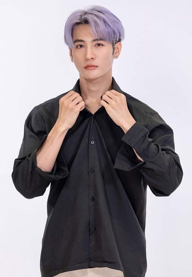 Champ Chatthong เน็ตไอดอลหนุ่มหน้าหวาน ผิวออร่าพุ่งทะลุจอ