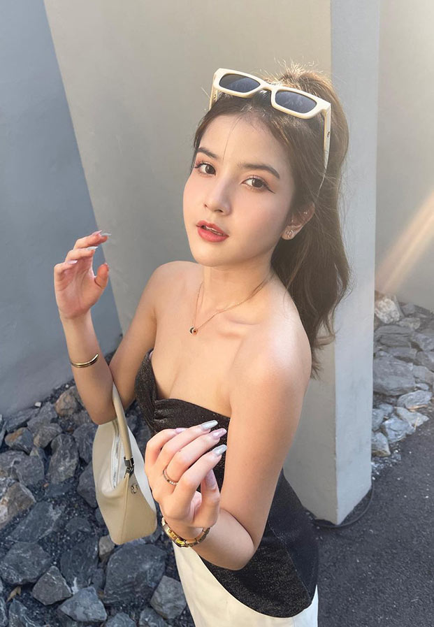 Pakjira Ardnarong เปิดวาร์ป เน็ตไอดอลน่ารักสดใส หวานซ่อนเปรี้ยว