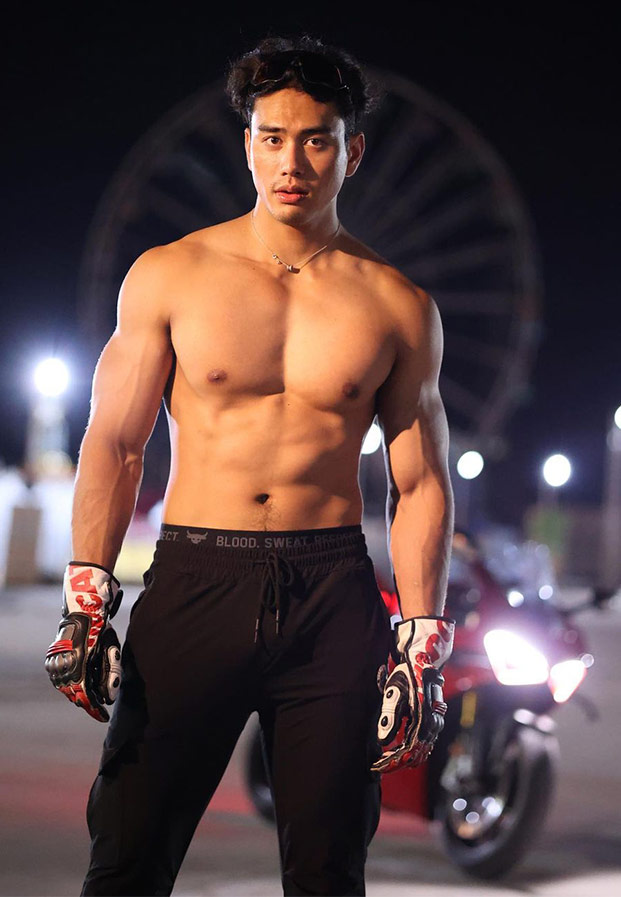 Yuttakiat Wongsit เปิดวาร์ป หนุ่มหล่อกล้ามสุดแน่น เร้าใจเกินต้าน
