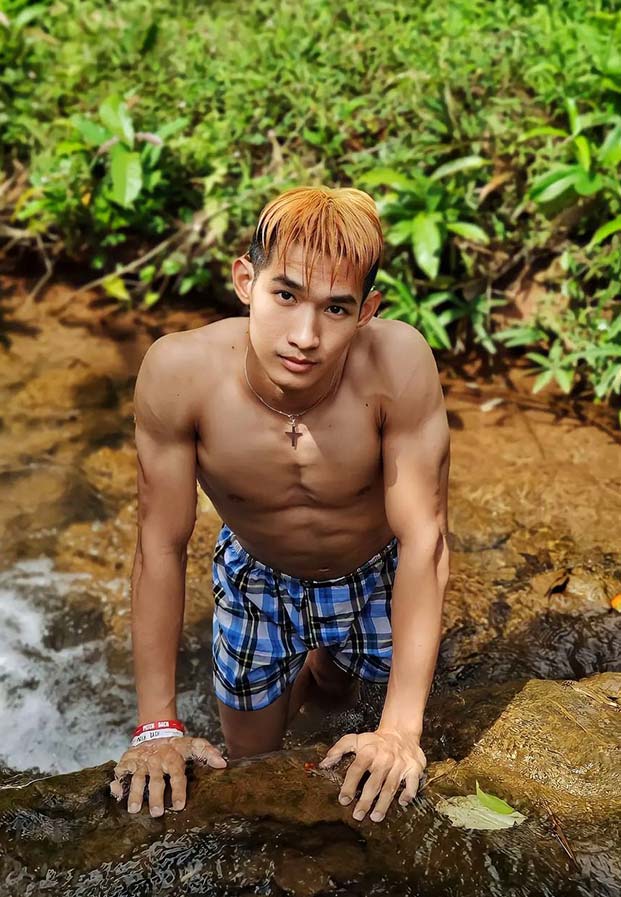 Patcharadol Dachpala แจกวาร์ปหนุ่มหล่อเสน่ห์แรง ซิกแพคแน่น