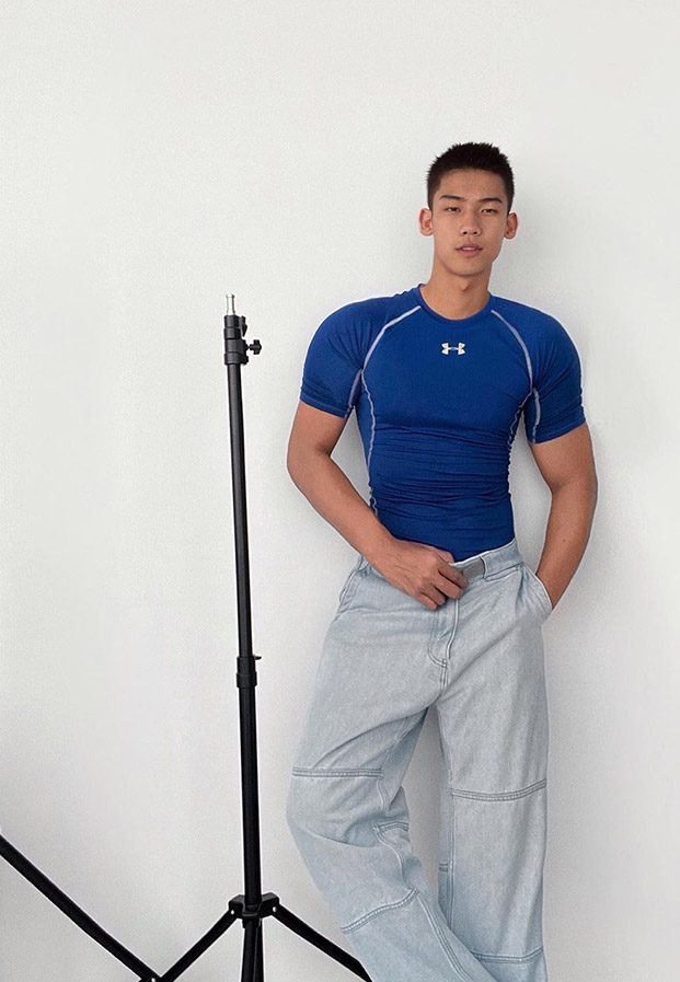 Joon K แจกวาร์ปนายแบบดาวเด่นสายโชว์ ของใหญ่ลำสวยโดนใจ