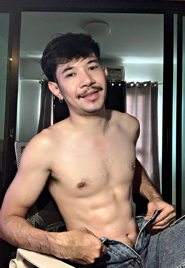 Sitthipong Tiangnga แจกวาร์ปหนุ่มหล่องานดี พกบ้องข้าวหลามใหญ่