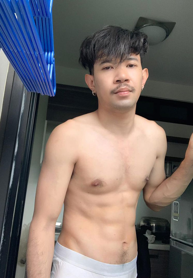 Sitthipong Tiangnga แจกวาร์ปหนุ่มหล่องานดี พกบ้องข้าวหลามใหญ่